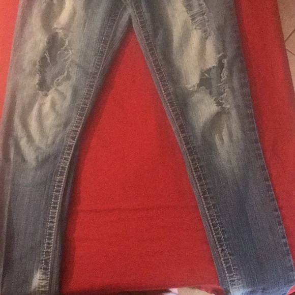 No Boundaries | Jeans | Here Are Some Nice Ripped Jeans With Bleached ...